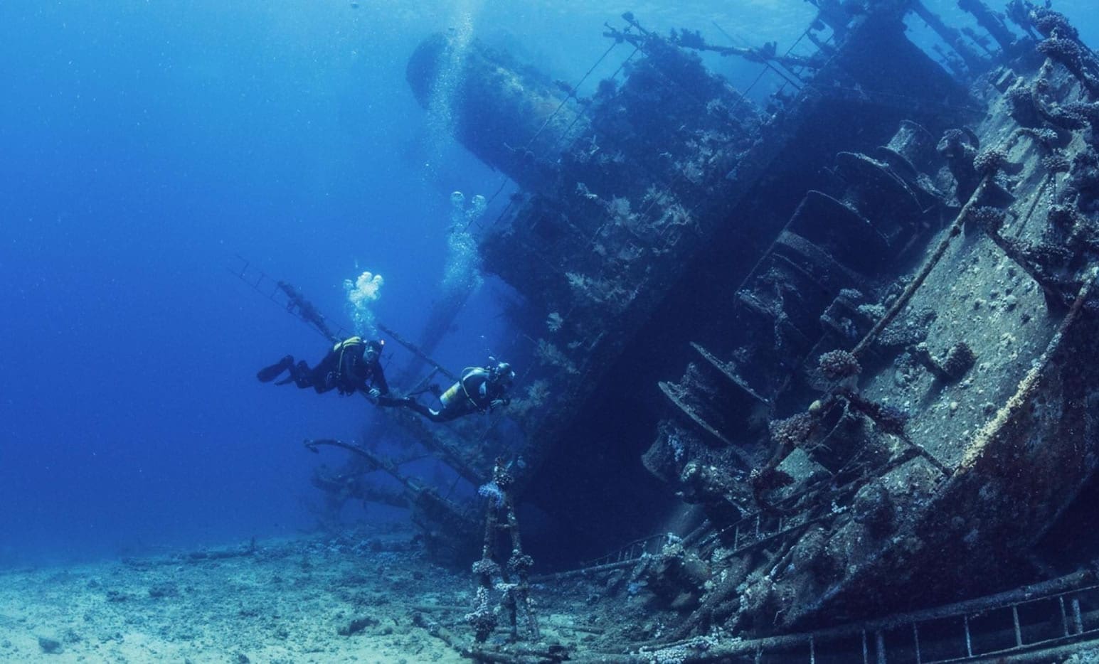 Private charter dive boat in Key Largo for Reef and Shipwreck Diving ...